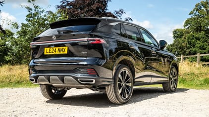 MG Motor UK HS Driving, Engines & Performance | Top Gear