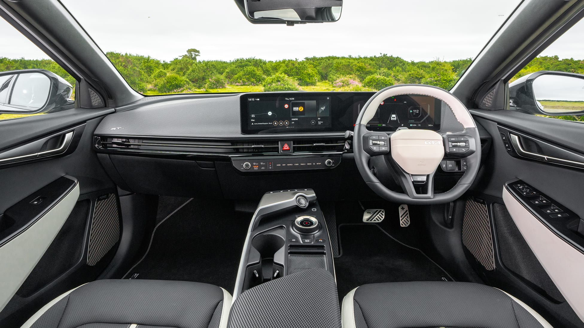 Kia EV6 Interior Layout & Technology | Top Gear