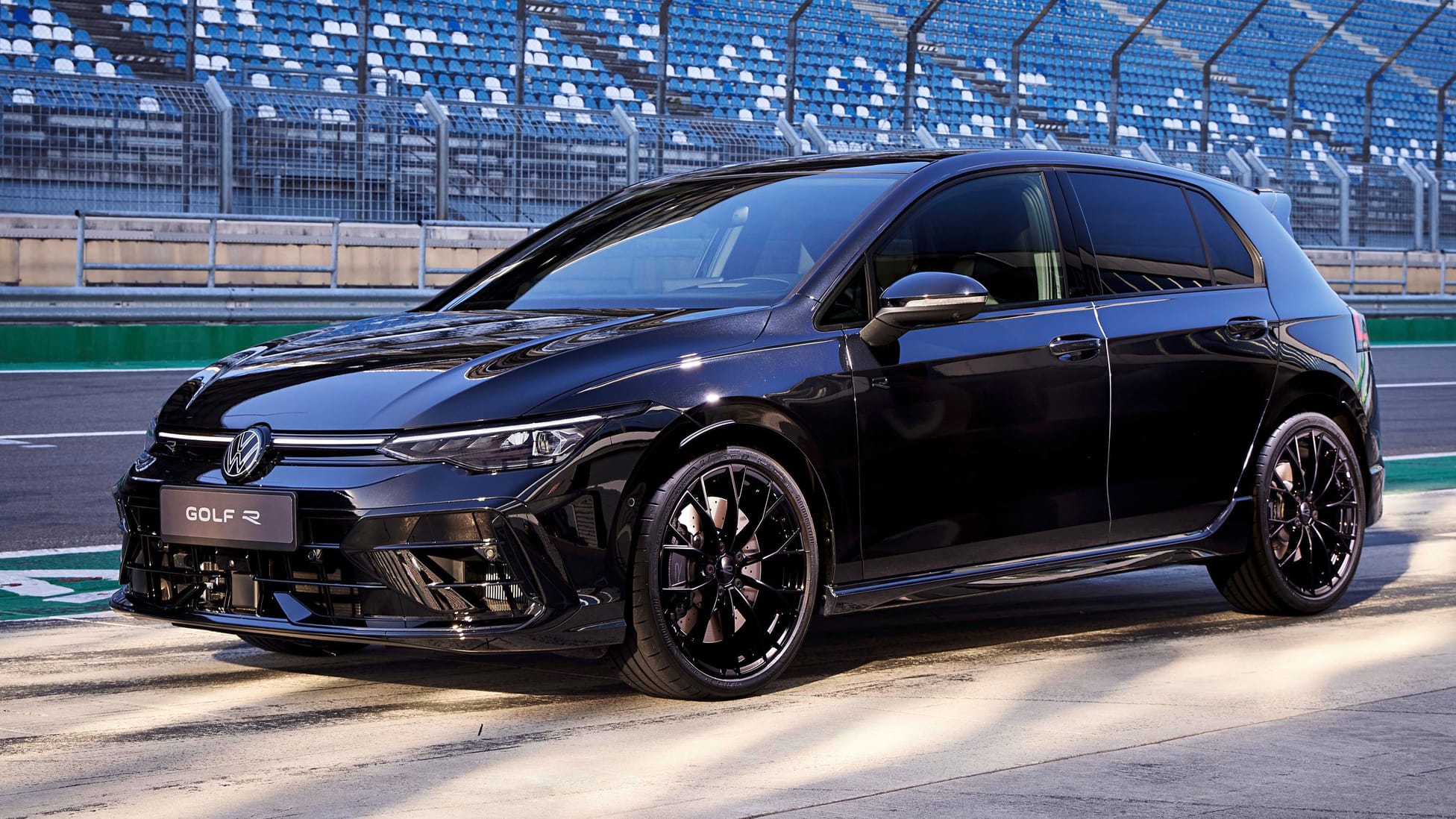 The range-topping Volkswagen Golf R Black Edition costs nearly £45k ...