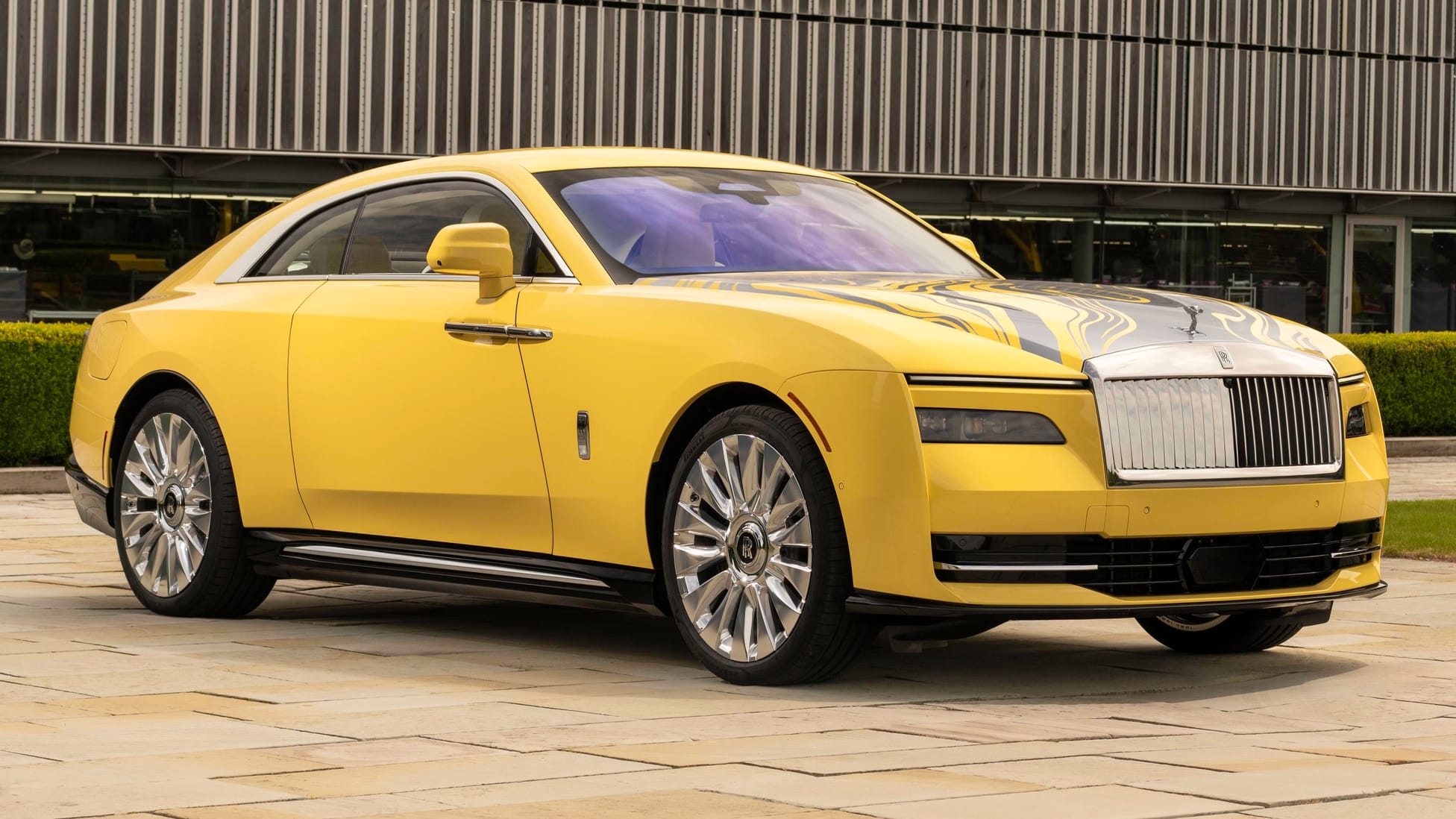 This is the one-off Rolls-Royce Spectre Semaphore, inspired by ...