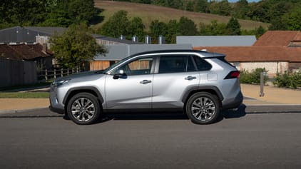 Toyota RAV4 Interior Layout & Technology | Top Gear