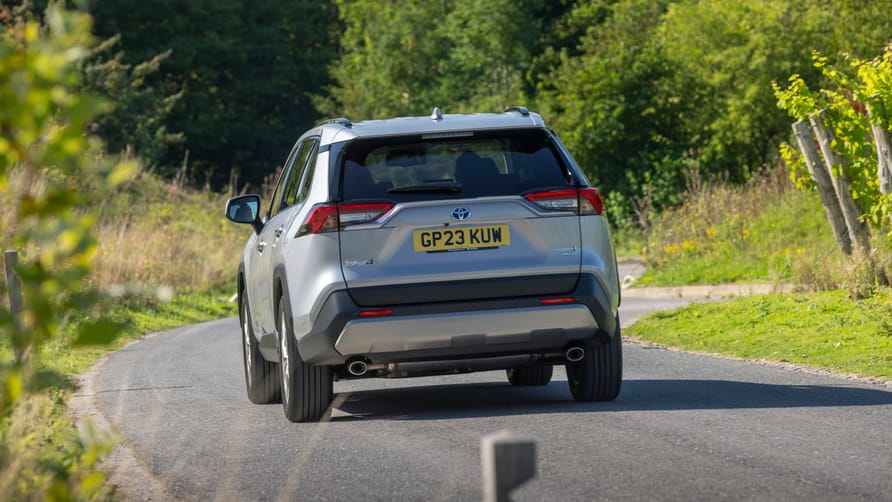 Toyota RAV4 Interior Layout & Technology | Top Gear