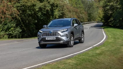 Toyota RAV4 Interior Layout & Technology | Top Gear