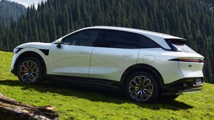 The Zeekr 7X is a handsome mid-size SUV that’s quicker than a Cayman ...