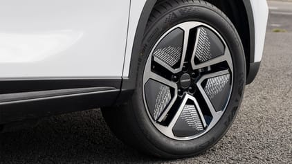 The petrol-engined Omoda 5 has arrived in the UK and costs from £25k ...