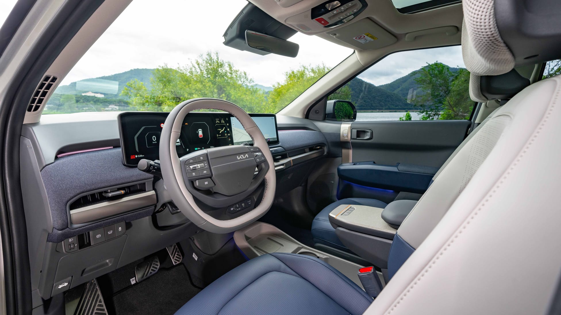 Kia EV3 Interior Layout & Technology | Top Gear