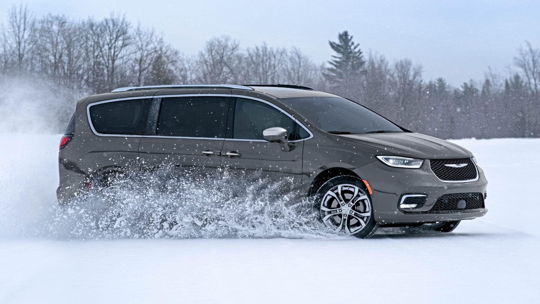 Chrysler Pacifica Interior Layout & Technology | Top Gear