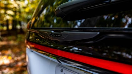 Chrysler Pacifica Interior Layout & Technology | Top Gear