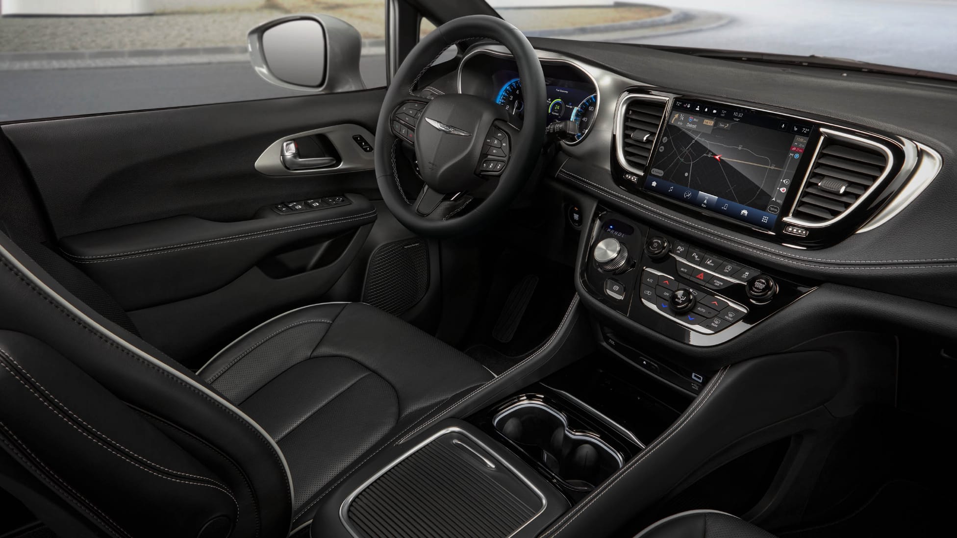 Chrysler Pacifica Interior Layout & Technology | Top Gear