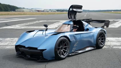 McMurtry Spéirling review: baby Batmobile is the fastest thing we've ...