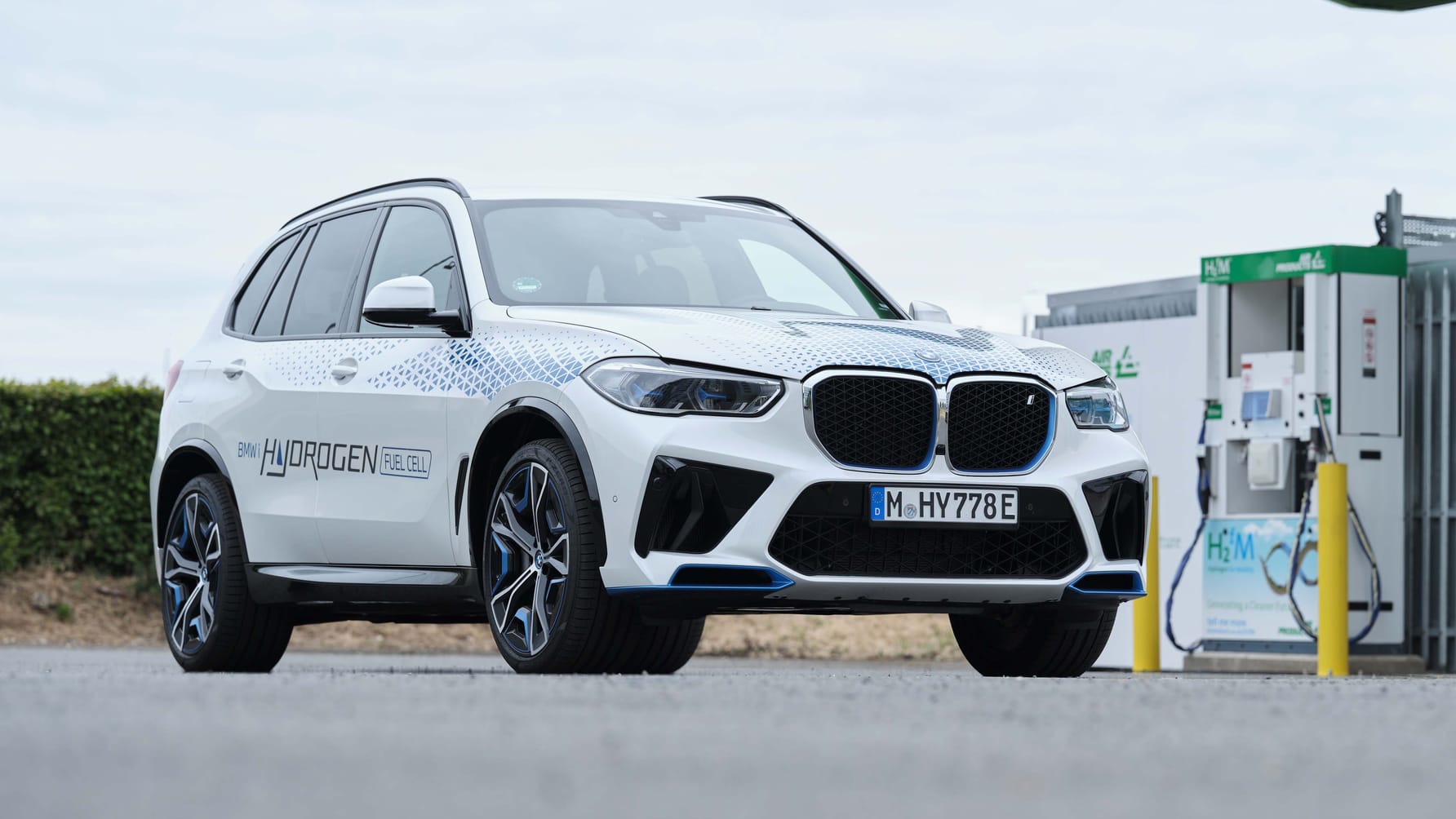 BMW is building a hydrogen-powered production car for 2028 | Top Gear