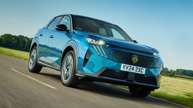 Peugeot 3008 Interior Layout & Technology | Top Gear