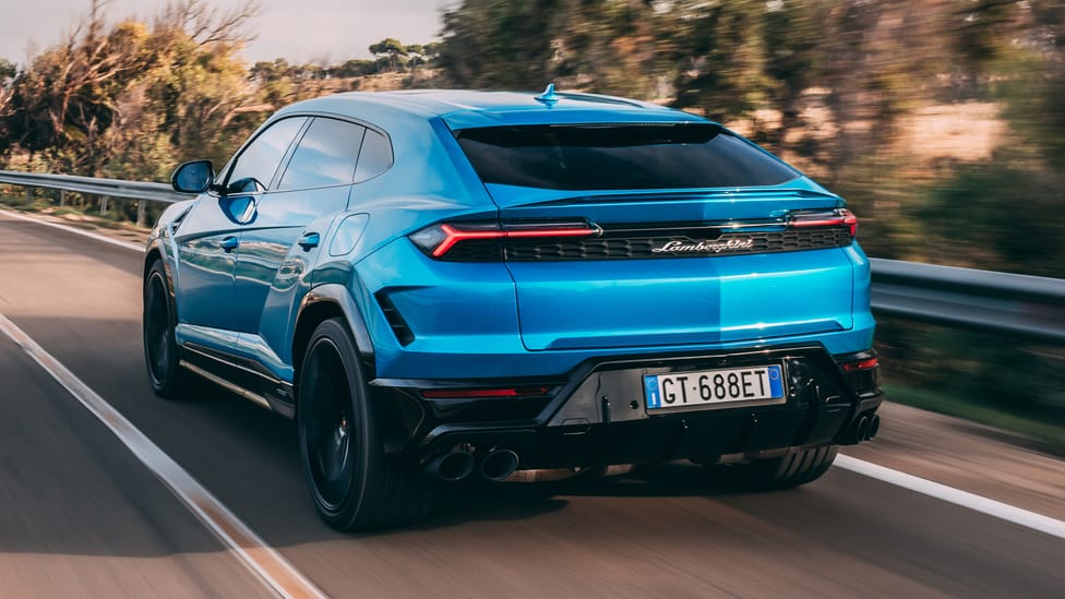 Lamborghini Urus Driving, Engines & Performance | Top Gear
