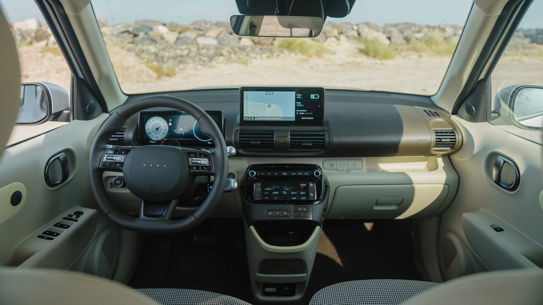 Hyundai Inster Interior Layout & Technology | Top Gear