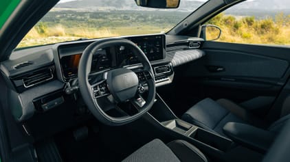 Renault 5 Interior Layout & Technology | Top Gear