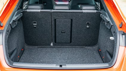 Skoda Octavia Interior Layout & Technology | Top Gear