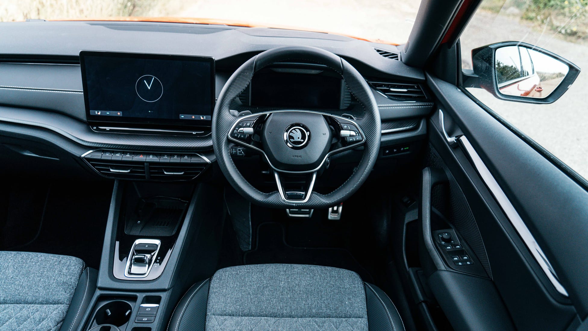 Skoda Octavia Interior Layout & Technology | Top Gear