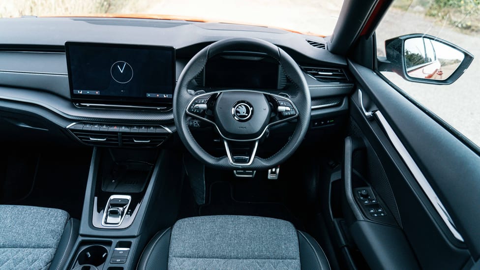 Skoda Octavia Interior Layout & Technology | Top Gear