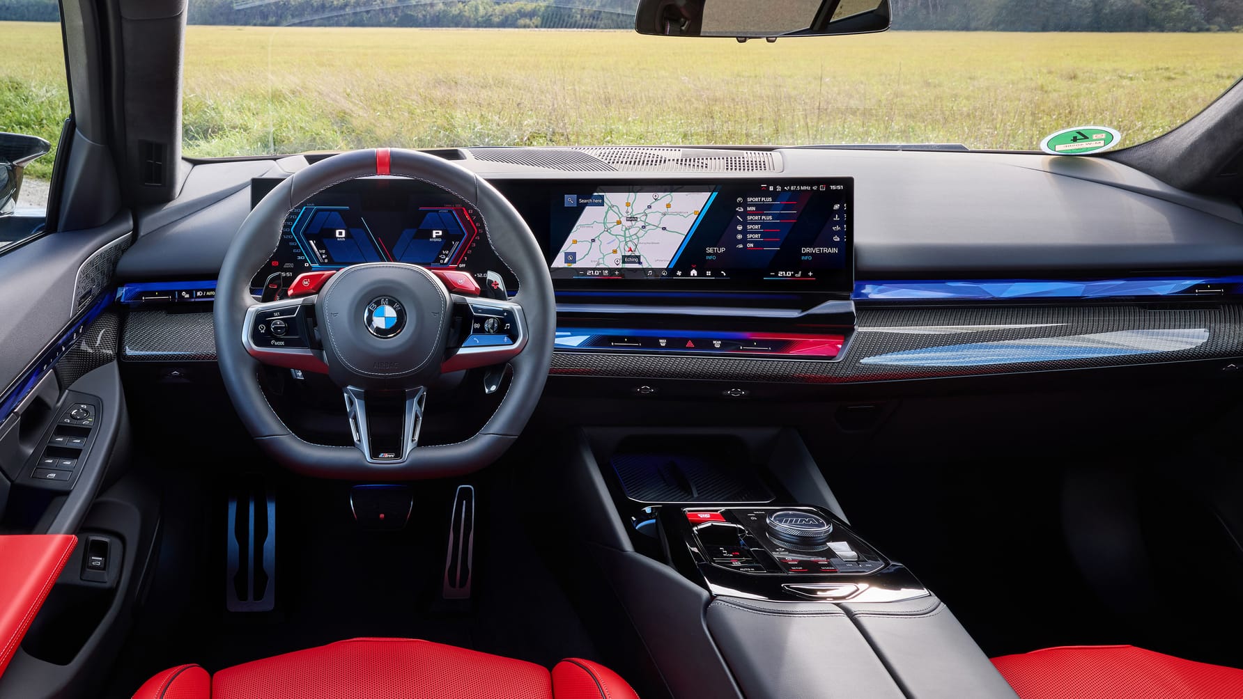 BMW M5 Touring Interior Layout & Technology | Top Gear