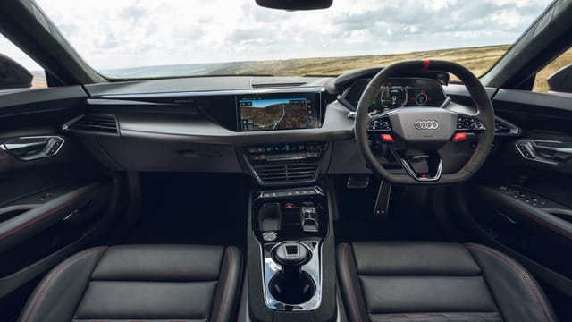 Audi e-tron GT Driving, Engines & Performance | Top Gear