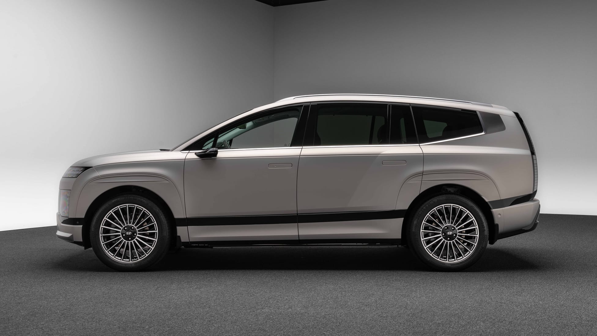 The biggest Hyundai ever built has landed: this is the three-row Ioniq ...