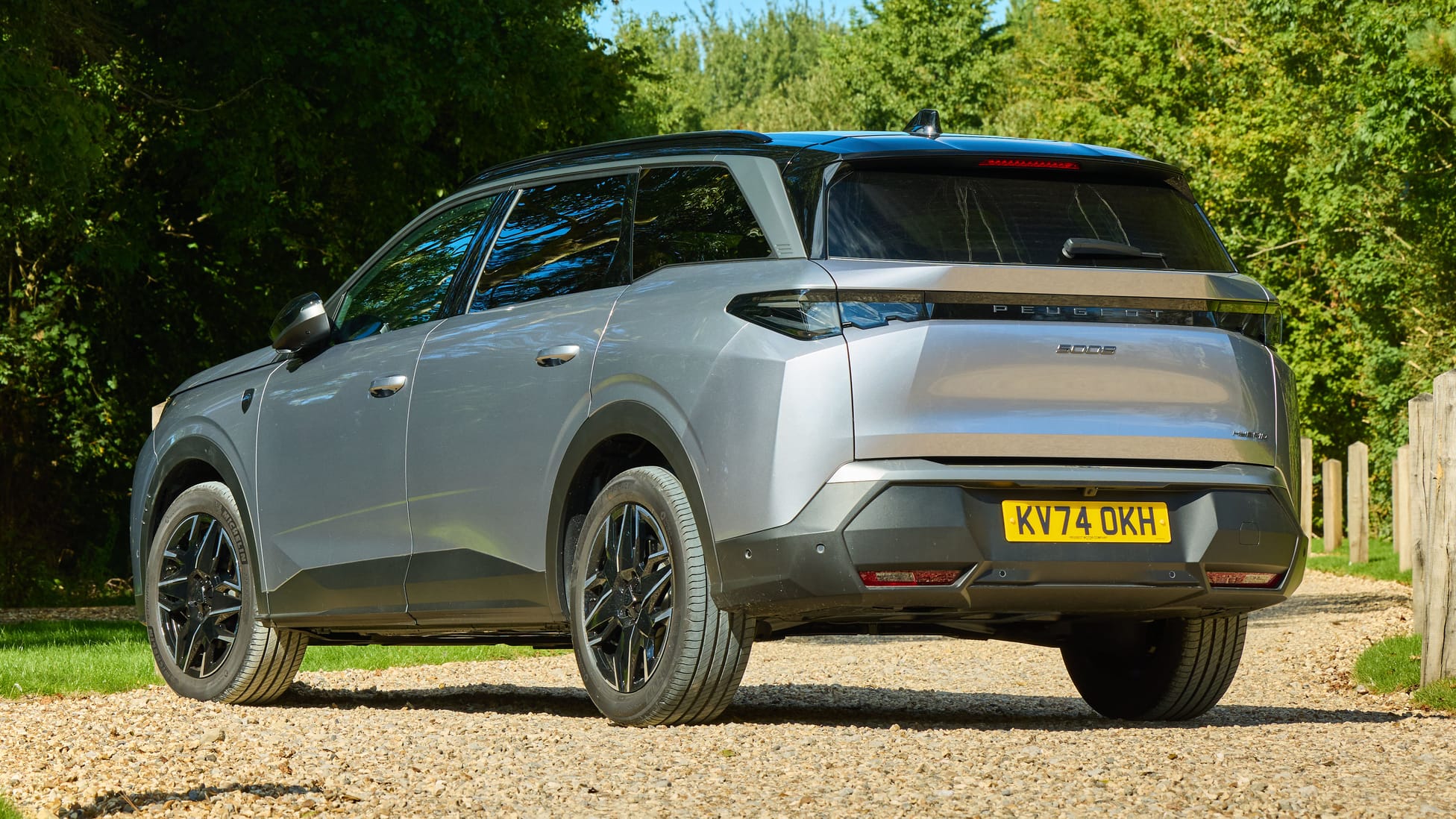 Peugeot 5008 Review 2026 | Top Gear