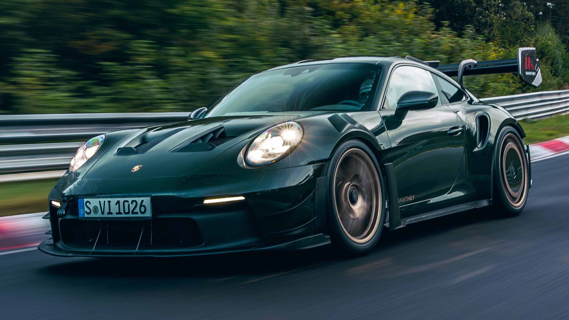 Manthey Racing’s new £100k 992 GT3 RS package gives it over 1,000kg of ...