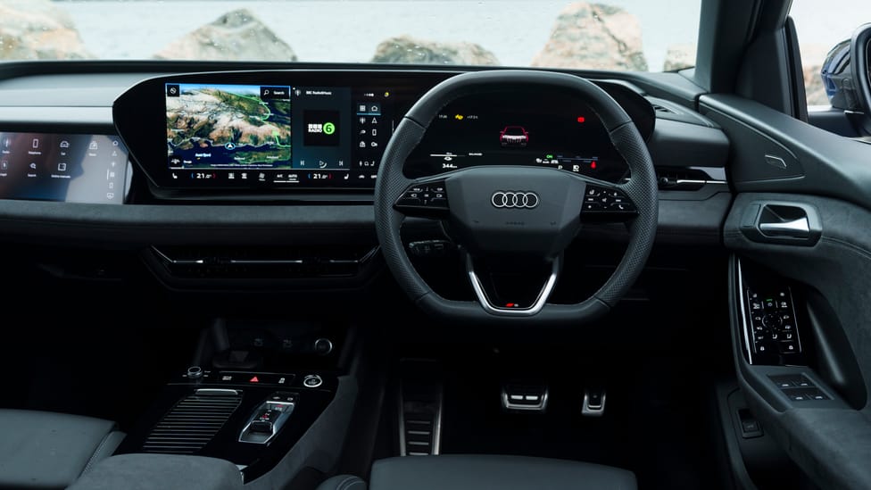 Audi Q6 e-tron Interior Layout & Technology | Top Gear