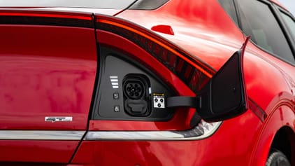 Kia EV6 Interior Layout & Technology | Top Gear