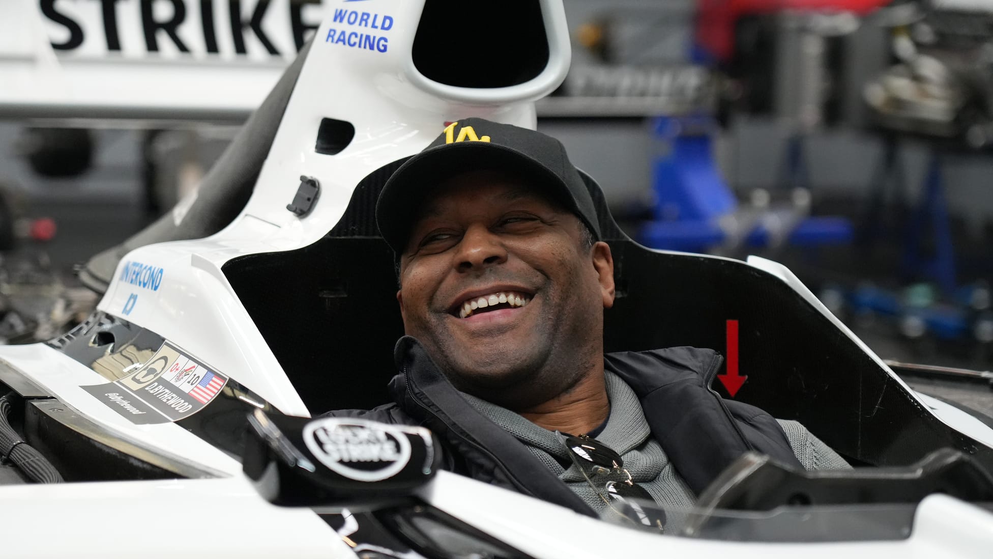 Living the dream: this guy rebuilt an F1 car… so he could race it | Top ...