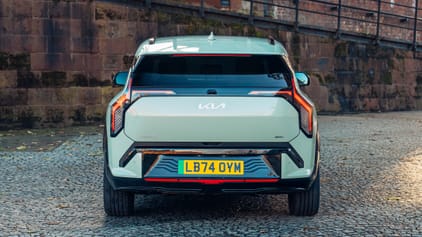 Kia EV3 Interior Layout & Technology | Top Gear