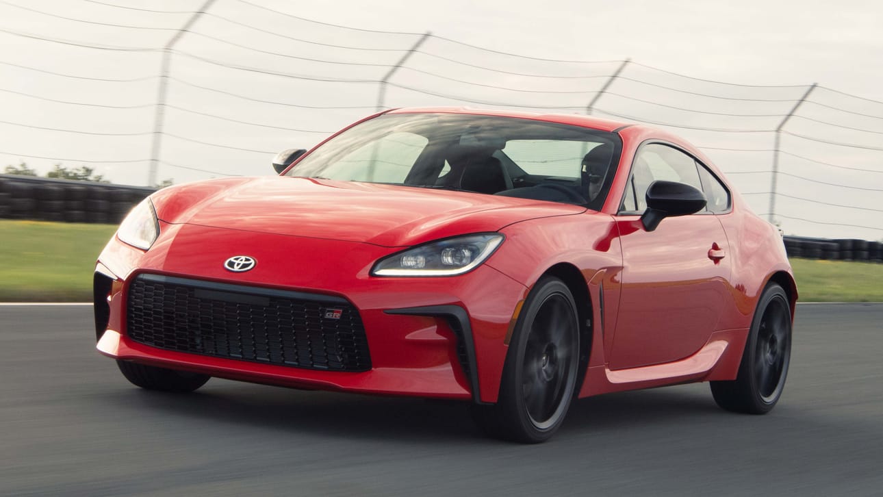 Here are 20 of the best performance cars available in the US right now ...