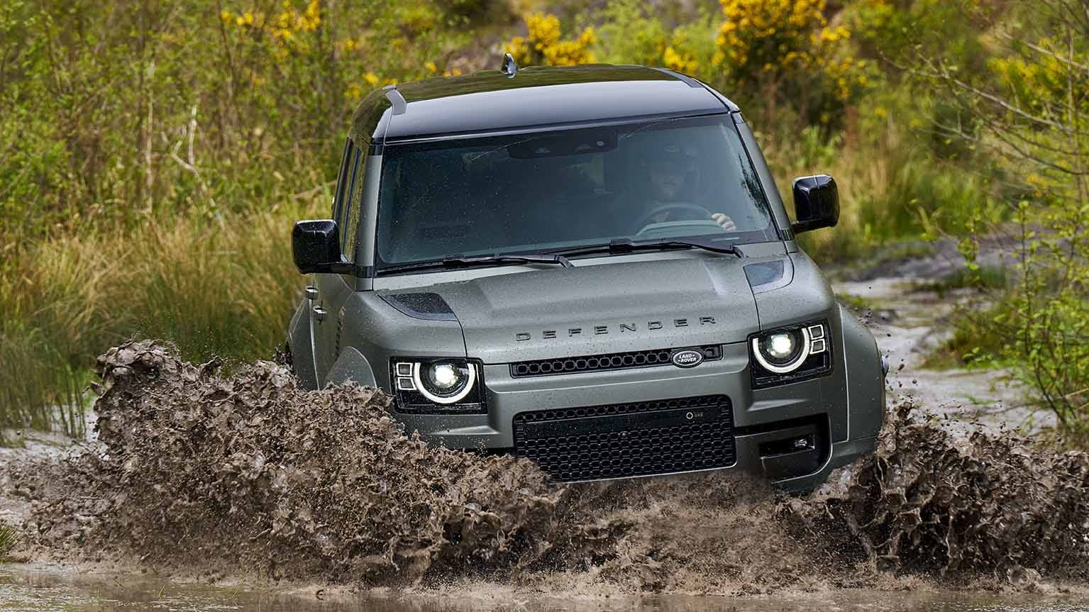 Dakar Rally 2026 entrants, beware: the V8 Land Rover Defender OCTA is ...
