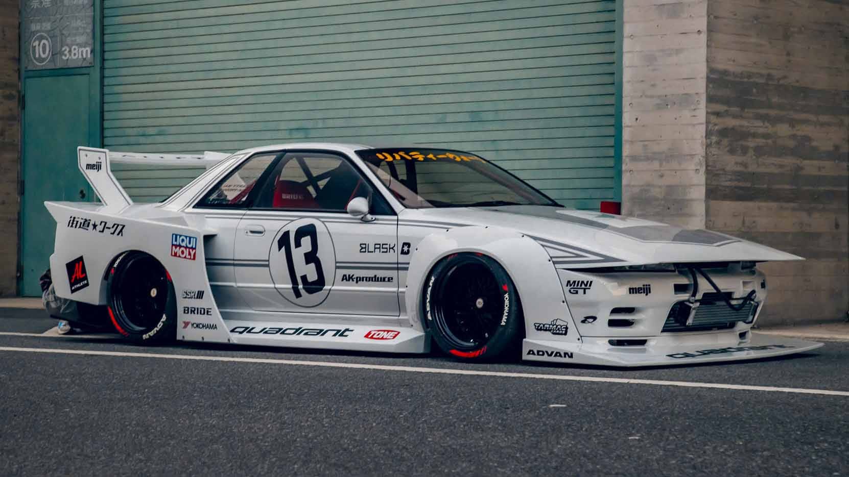 Liberty Walk’s wild new R32 Skyline body kit is inspired by Super ...