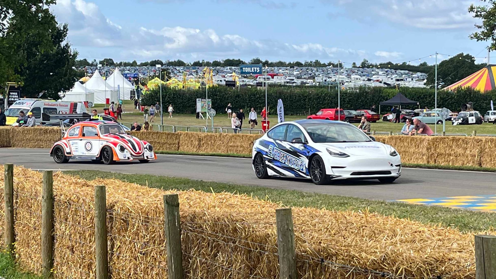 Just how fast is a stripped-out Tesla Model 3 Performance on track ...