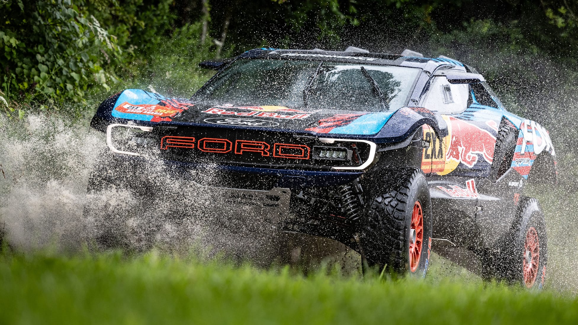 Ford ‘debating’ an off-road Raptor supercar | Top Gear