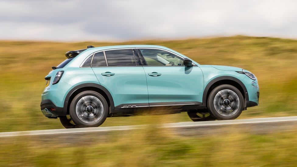 Fiat 600 Interior Layout & Technology | Top Gear