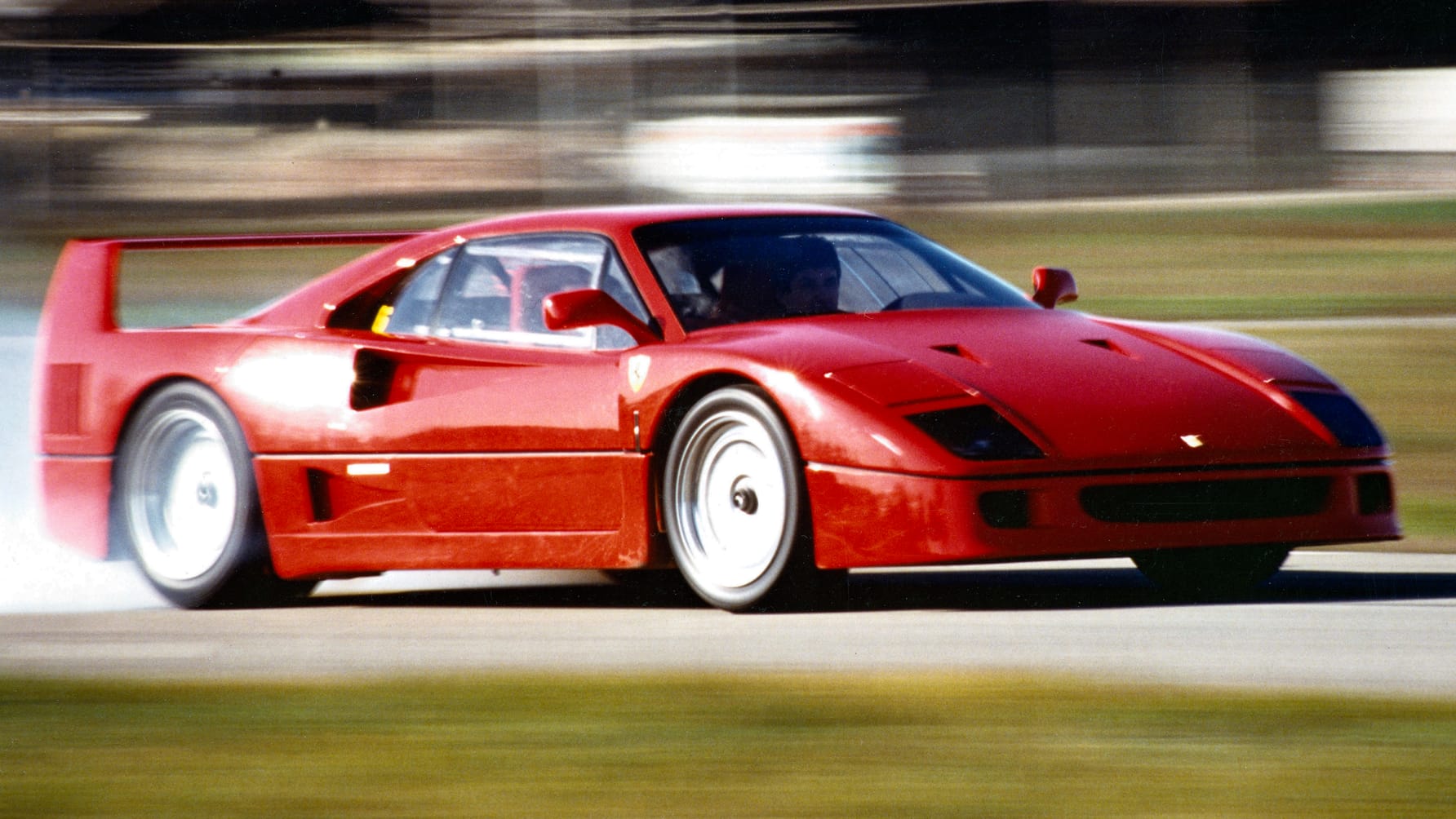 How to drive a Ferrari F40 | Top Gear