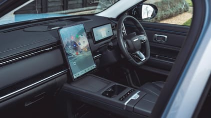 Jaecoo 7 Interior Layout & Technology | Top Gear