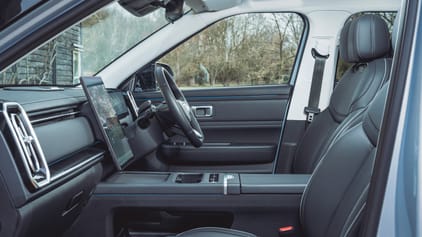 Jaecoo 7 Interior Layout & Technology | Top Gear