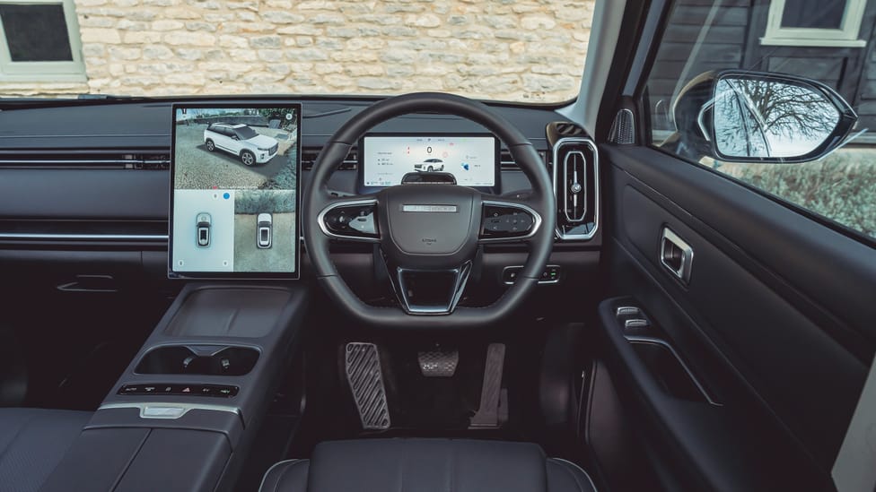 Jaecoo 7 Interior Layout & Technology | Top Gear