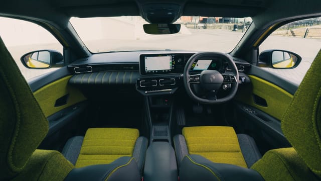 Renault 5 Interior Layout & Technology | Top Gear