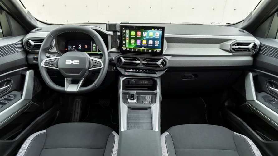 Dacia Bigster Interior Layout & Technology | Top Gear