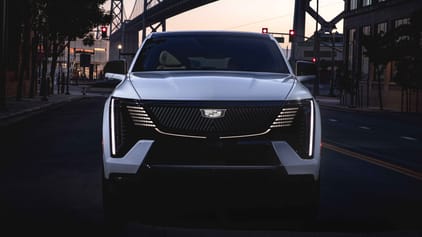 Cadillac Escalade IQ Interior Layout & Technology | Top Gear