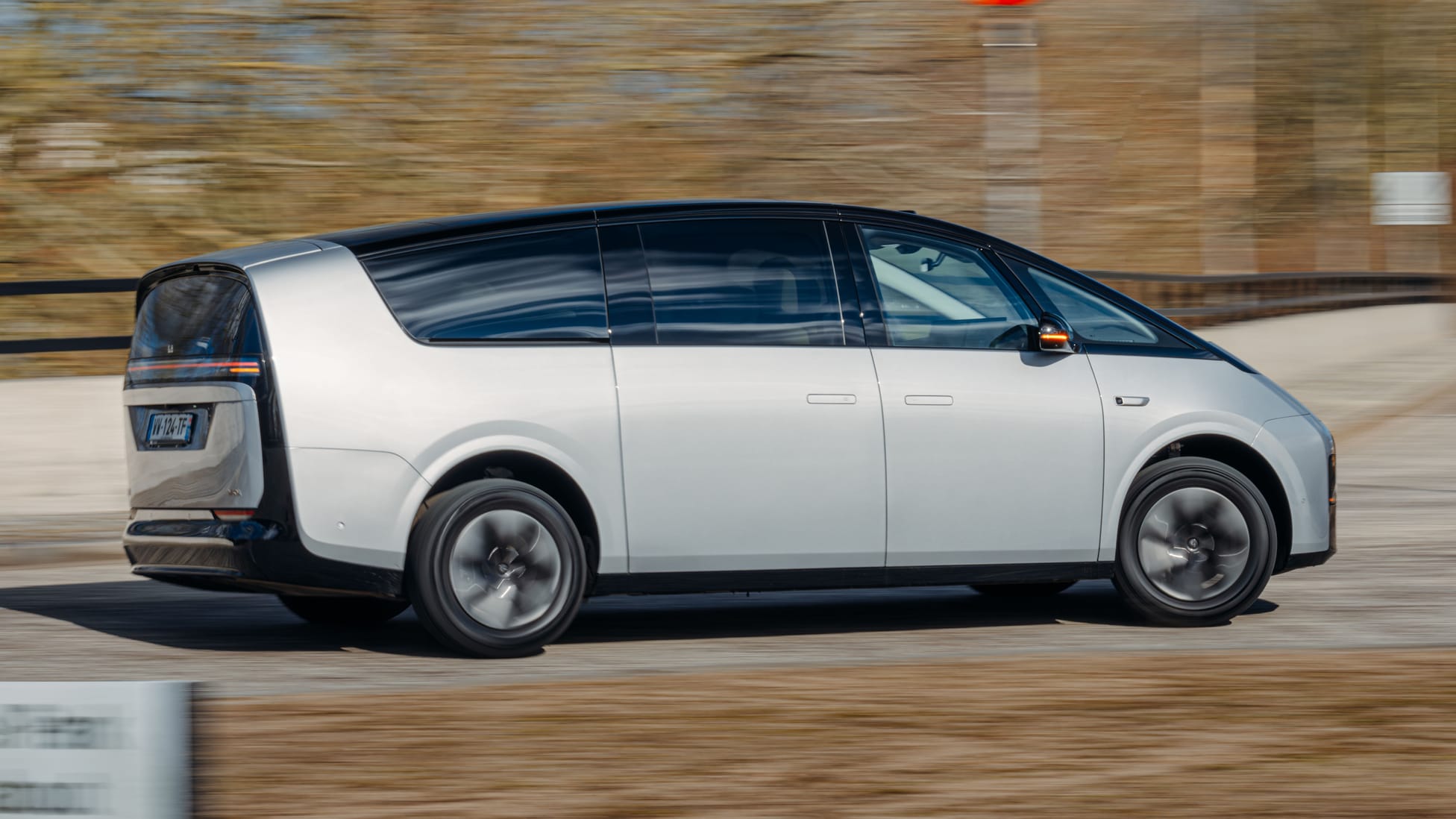 Li Auto Mega review: Chinese MPV is one of the fastest-charging EVs in ...