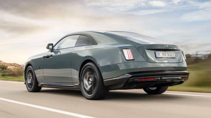 Rolls-Royce Black Badge Spectre review: a Roller for the race track ...