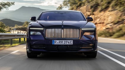 Rolls-Royce Black Badge Spectre review: a Roller for the race track ...