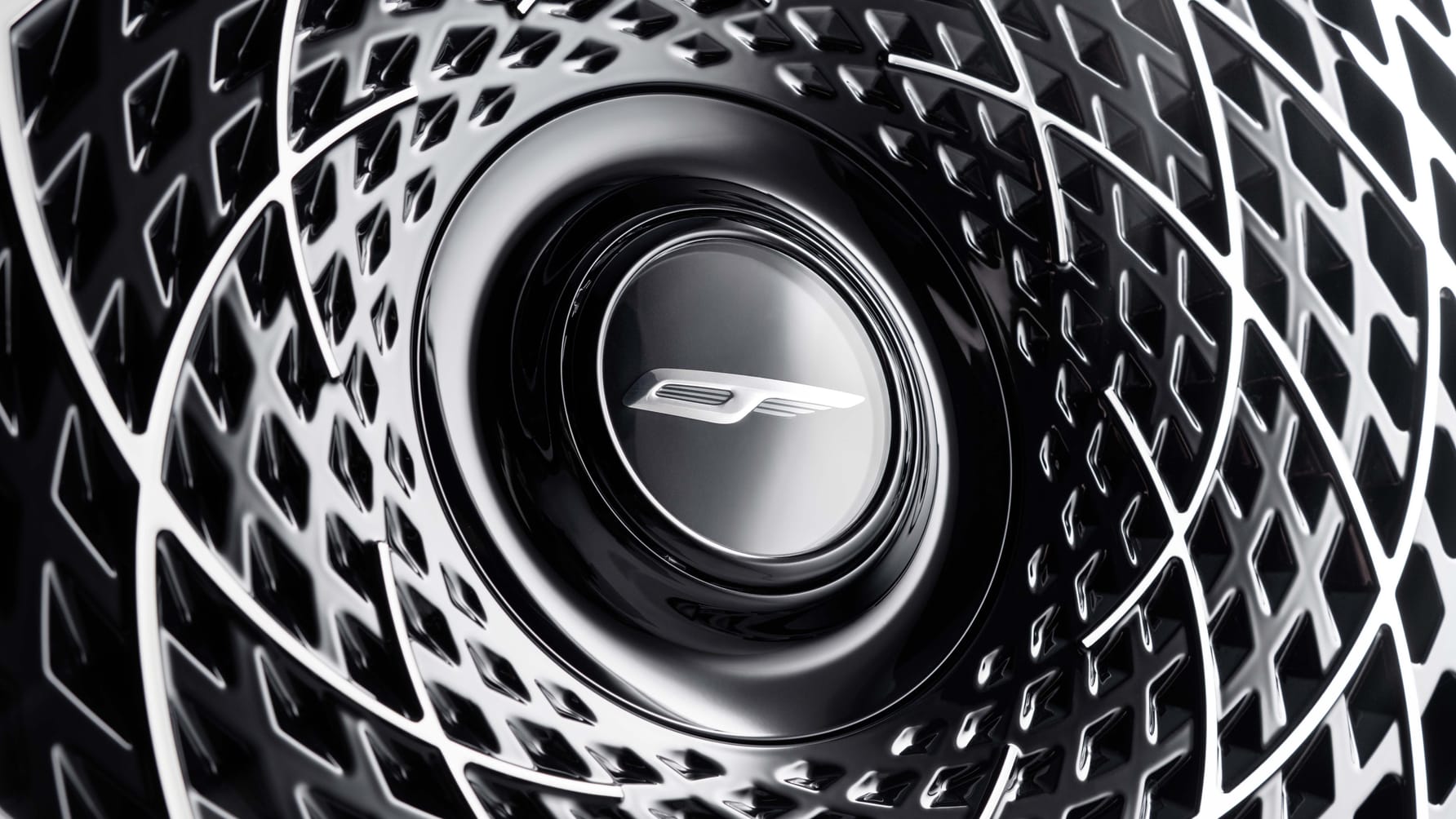 Crikey, check out the wheels on this Overfinch Velocity Edition Range ...