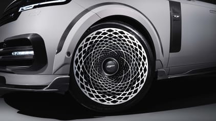 Crikey, check out the wheels on this Overfinch Velocity Edition Range ...