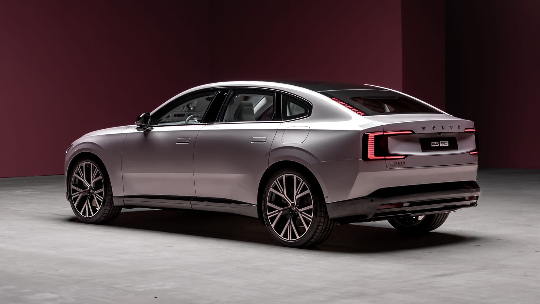 Is it a saloon? Is it a fastback? No, it's the new, £70k+ Volvo ES90 ...